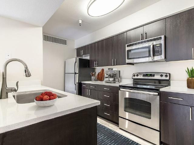 Bristol Commons 1 Bedroom Apartment for Rent at 732 E Evelyn Ave, Sunnyvale, CA 94086