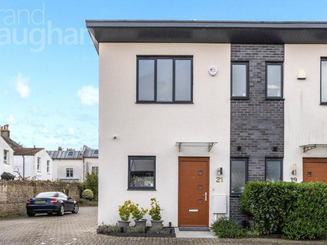 Bristol Gardens, Brighton, East Sussex BN2, 2 bed semi detached house to rent, £2,000 pcm | PrimeLocation