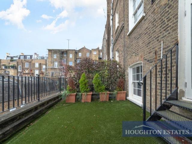 Bristol Gardens, London W9, 3 bed flat to rent, £4,983 pcm | PrimeLocation