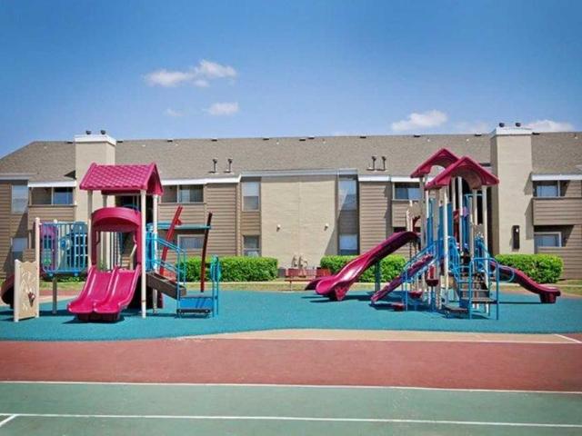 Bristol Park Studio Apartment for Rent at 4414 S Garnett Rd, Tulsa, OK 74146