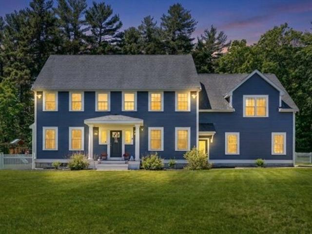Bristol Pond Dr, Norfolk, Home For Sale
