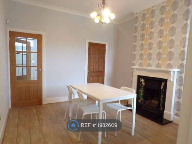 Bristol Road, Coventry CV5, 2 bed end terrace house to rent, £1,375 pcm | PrimeLocation