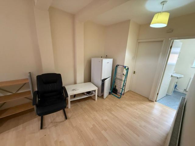 Bristol Road, Birmingham B29, Studio to rent, £775 pcm | PrimeLocation