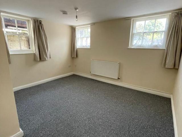 Bristol Road, Gloucester, Gloucestershire GL1, 1 bed flat to rent, £800 pcm | PrimeLocation
