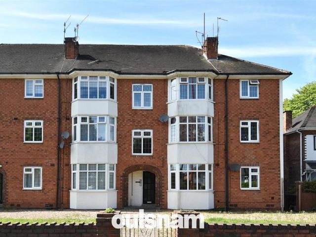 Bristol Road South, Northfield. 2 bed apartment to rent £1,050 pcm £242 pw
