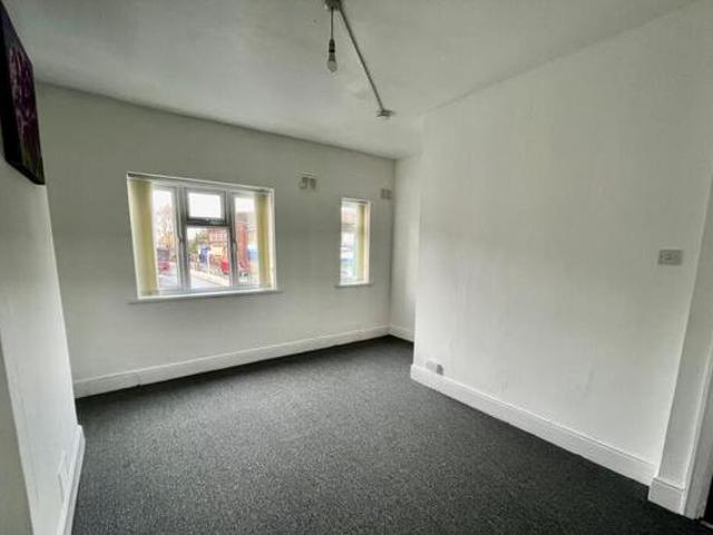 Bristol Road South, Northfield, 3 Bedroom Flat