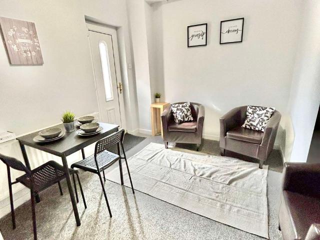 Bristol Road Room 2