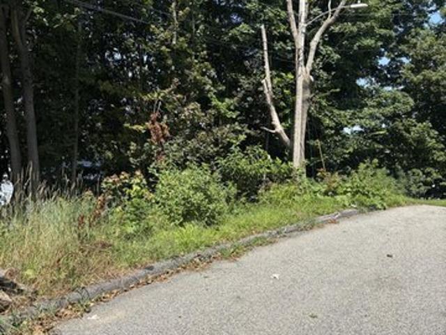 Bristol St, Biddeford, ME 04005