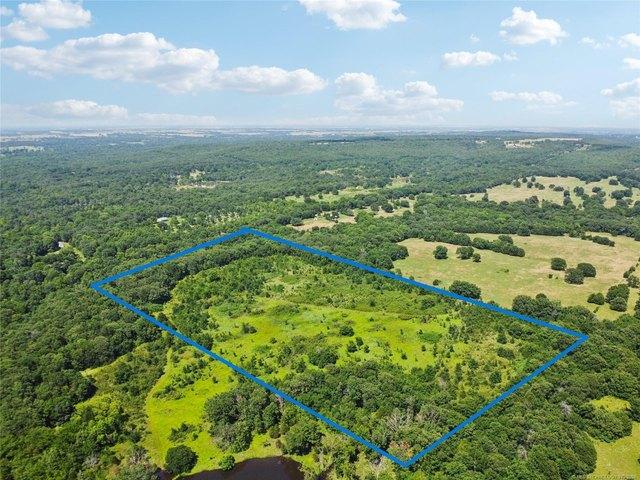 Bristlecone Rd, Henryetta, OK 74438