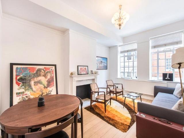 Bruton Place, Mayfair, London 1 bed flat to rent £2,999 pcm £692 pw