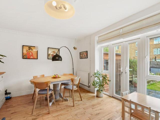 Bruce Road, London E3, 2 bed maisonette to rent, £2,200 pcm | PrimeLocation
