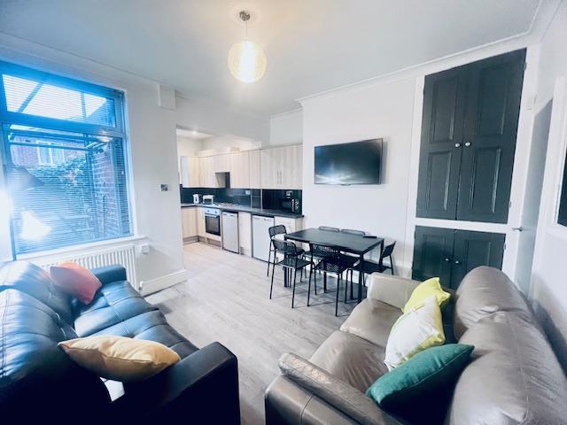 Bruce Road, Sheffield S11 5 bed terraced house to rent £1,842 pcm £425 pw
