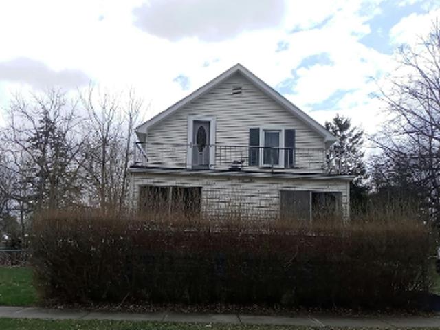 Bruce St