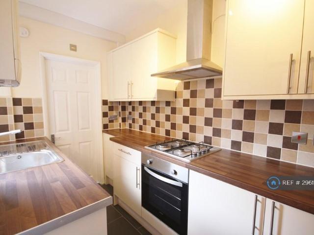 Bruce Street, Leicester, LE3 4 bed terraced house to rent £1,469 pcm £339 pw