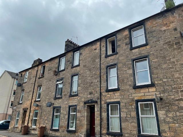 Bruce Street, Stirling Town, Stirling FK8, 2 bed flat to rent, £950 pcm | PrimeLocation