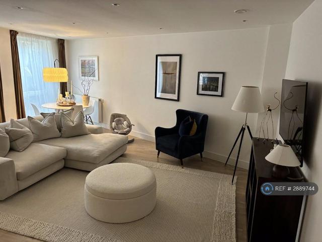 Bruckner Street, London, W10 2 bed flat to rent £3,000 pcm £692 pw