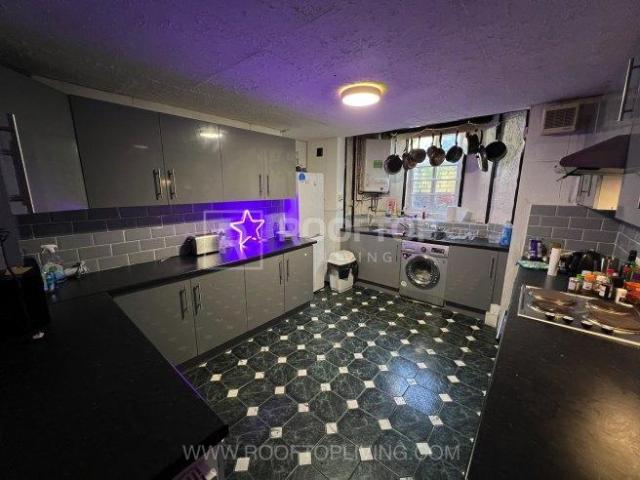 Brudenell Grove 6 bed house share to rent £3,510 pcm £810 pw