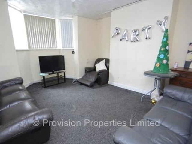 Brudenell Mount, Hyde Park, 5 Bedroom Terraced