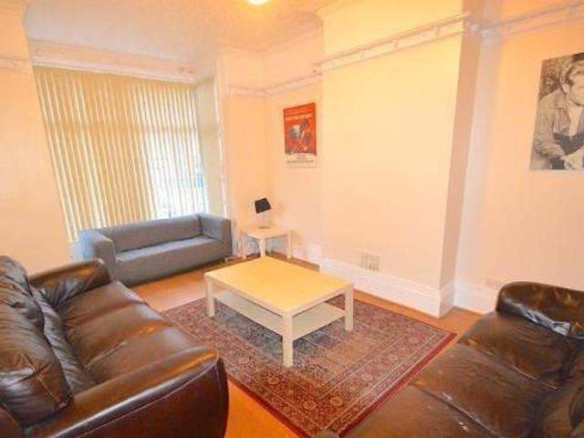 Brudenell Mount, Leeds, 7 Bedroom Terraced