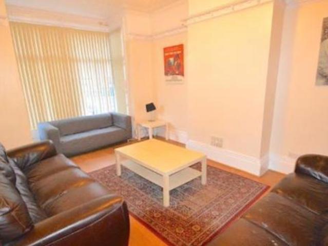 Brudenell Mount, Leeds, 6 Bedroom Semi detached