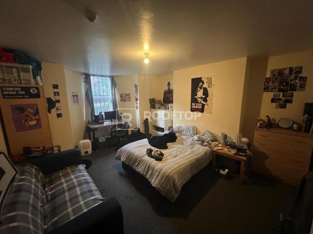 Brudenell Mount, Leeds LS6 7 bed house to rent £3,640 pcm £840 pw