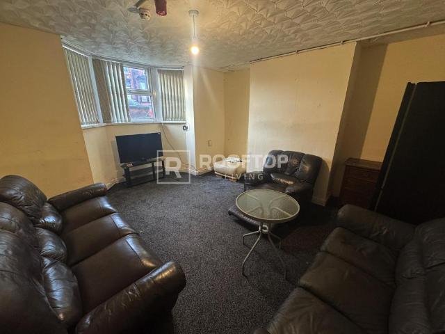 Brudenell Mount, Leeds LS6 7 bed house to rent £3,792 pcm £875 pw