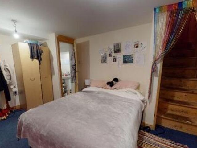 Brudenell Street, Hyde Park, 4 Bedroom Terraced