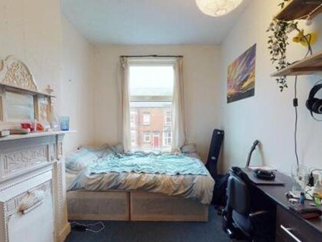 Brudenell Street, Hyde Park, 3 Bedroom Terraced