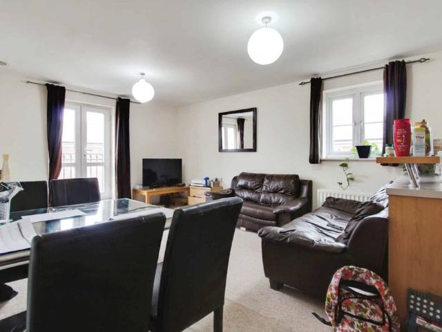 Brunel Crescent, Swindon, Swindon, SN2
