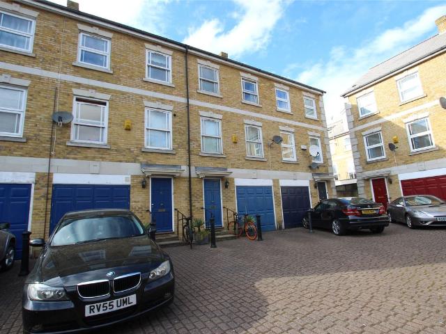 Brunel Road, London SE16, Room to rent, £1,400 pcm | PrimeLocation