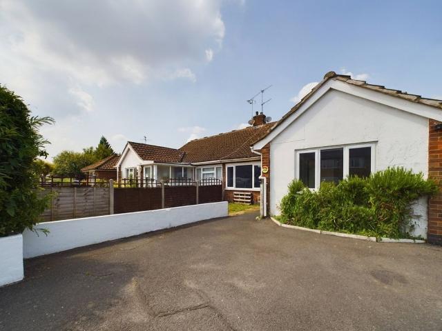 Brunel Road, Maidenhead, Berkshire SL6, 3 bed bungalow to rent, £1,895 pcm | PrimeLocation
