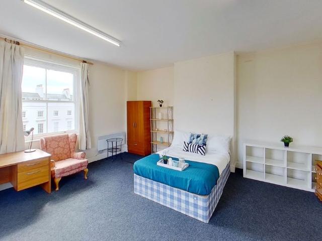 Brunel Terrace, Nottingham, Nottinghamshire NG7, 9 bed shared accommodation to rent, £4,758 pcm | PrimeLocation