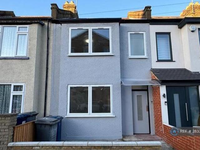 Brunswick Avenue, London, 4 Bedroom Terraced