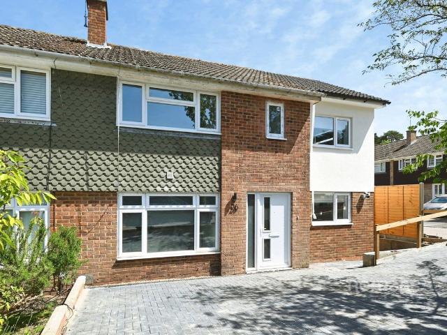 Brunswick, Bracknell, Berkshire RG12, Room to rent, £1,000 pcm | PrimeLocation