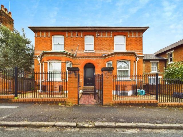 Brunswick Hill, Reading, Berkshire, RG1 2 bed apartment to rent £1,150 pcm £265 pw