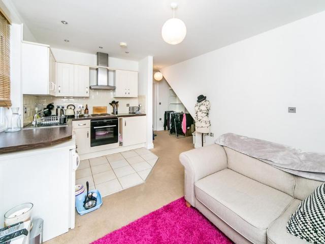 Brunswick Hill, Reading, RG1 1 bed flat to rent £1,050 pcm £242 pw