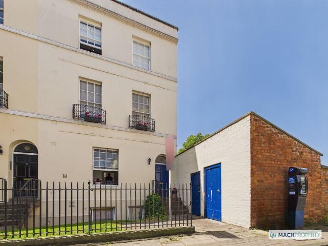 Brunswick Square, Gloucester GL1, 1 bed flat to rent, £950 pcm | PrimeLocation