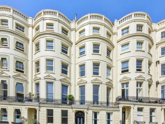 Brunswick Square, Hove, 1 Bedroom Flat