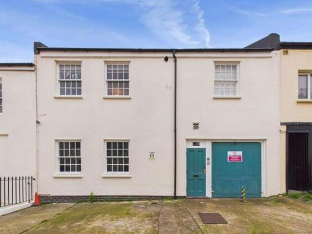 Brunswick Street East, Hove, 2 Bedroom Flat