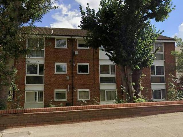Brunswick Park Road, LONDON 2 bed apartment to rent £1,600 pcm £369 pw