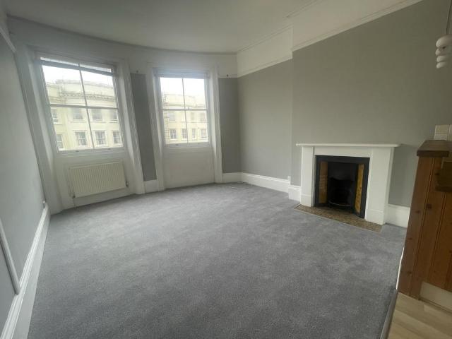 Brunswick Place, Hove 2 bed apartment to rent £1,600 pcm £369 pw