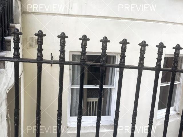 Brunswick Place, Hove BN3 Studio to rent £1,000 pcm £231 pw