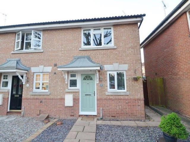 Brunswick Place, Rayleigh SS6, 2 bed property to rent, £1,600 pcm | PrimeLocation