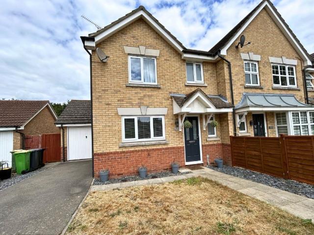 Brunswick Place, Rayleigh SS6, 3 bed semi detached house to rent, £1,800 pcm | PrimeLocation