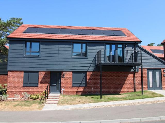 Brunswick Road Deepcut, Deepcut, Camberley, Surrey GU16, 2 bed flat to rent, £1,600 pcm | PrimeLocation