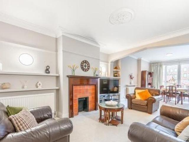 Brunswick Road, London, 4 Bedroom Semi detached