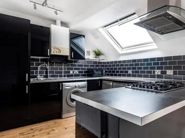 Brunswick Road, London, KT2 6SB, United Kingdom | 2 bed apartment for rent #138851943 | Rentberry