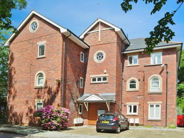 Brunswick Road, Manchester, Greater. 3 bed flat to rent £1,534 pcm £354 pw