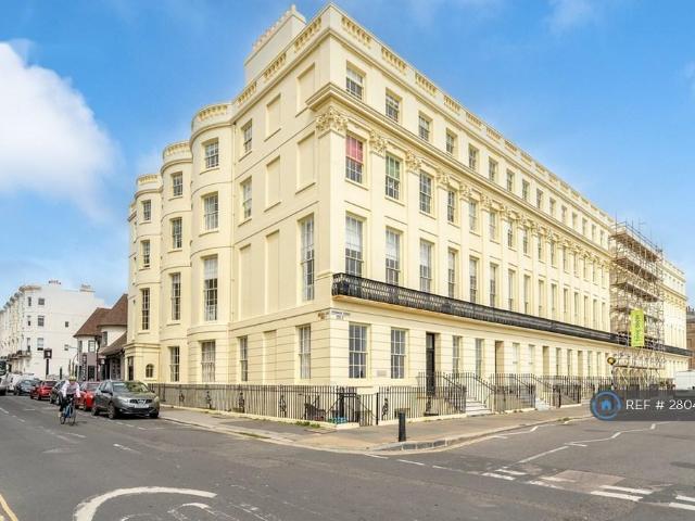 Brunswick Terrace, Hove, BN3 2 bed flat to rent £1,950 pcm £450 pw