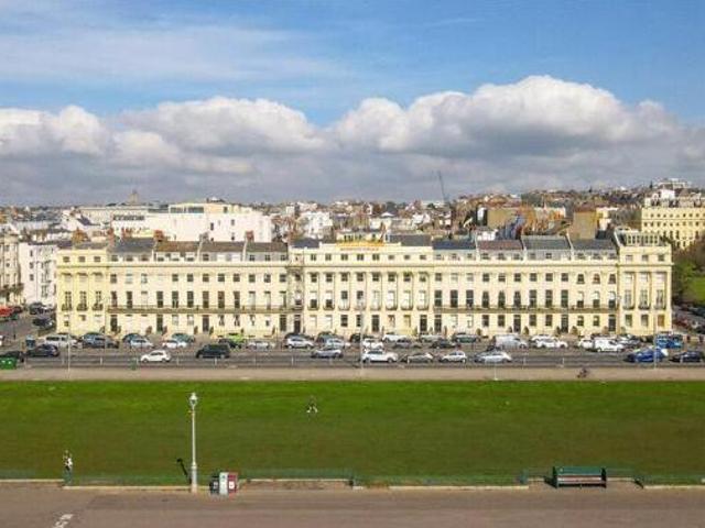 Brunswick Terrace, Hove, 2 Bedroom Apartment